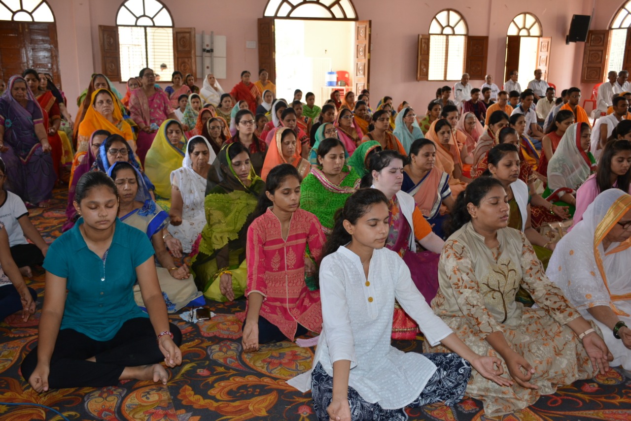 विश्व योग दिवस - Muni Praman Sagar Ji - प्रामाणिक : Pramanik - मुनि ...